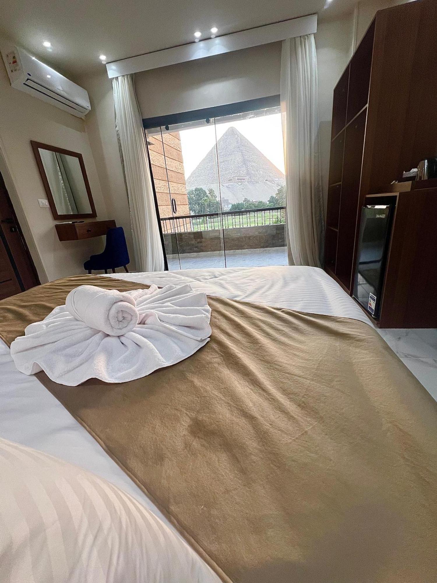 NEW GLAMOUR PYRAMIDS VIEW HOTEL KAIR