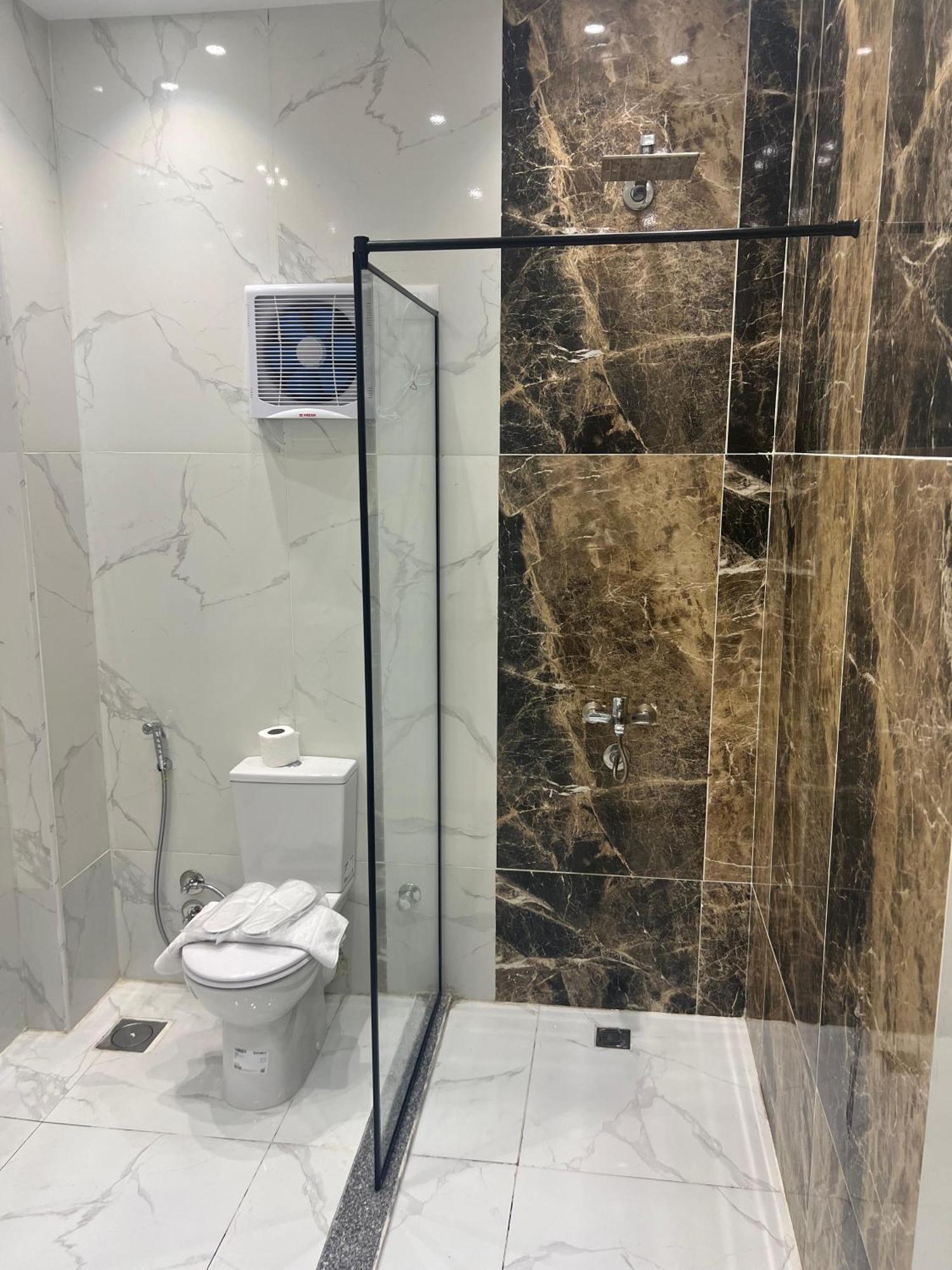 NEW GLAMOUR PYRAMIDS VIEW HOTEL KAIR